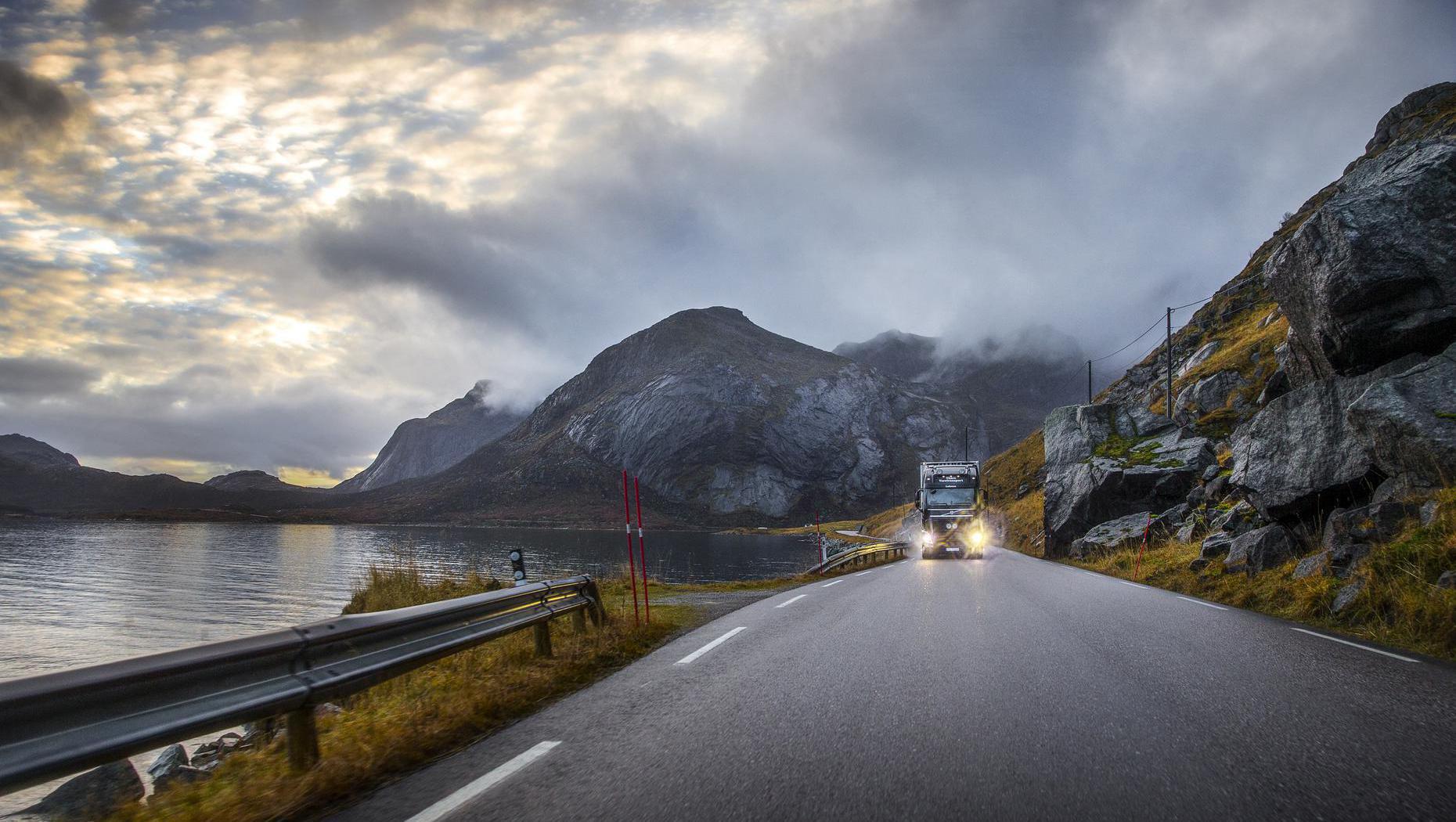 Fighting the elements in Arctic Norway | Volvo Trucks Magazine