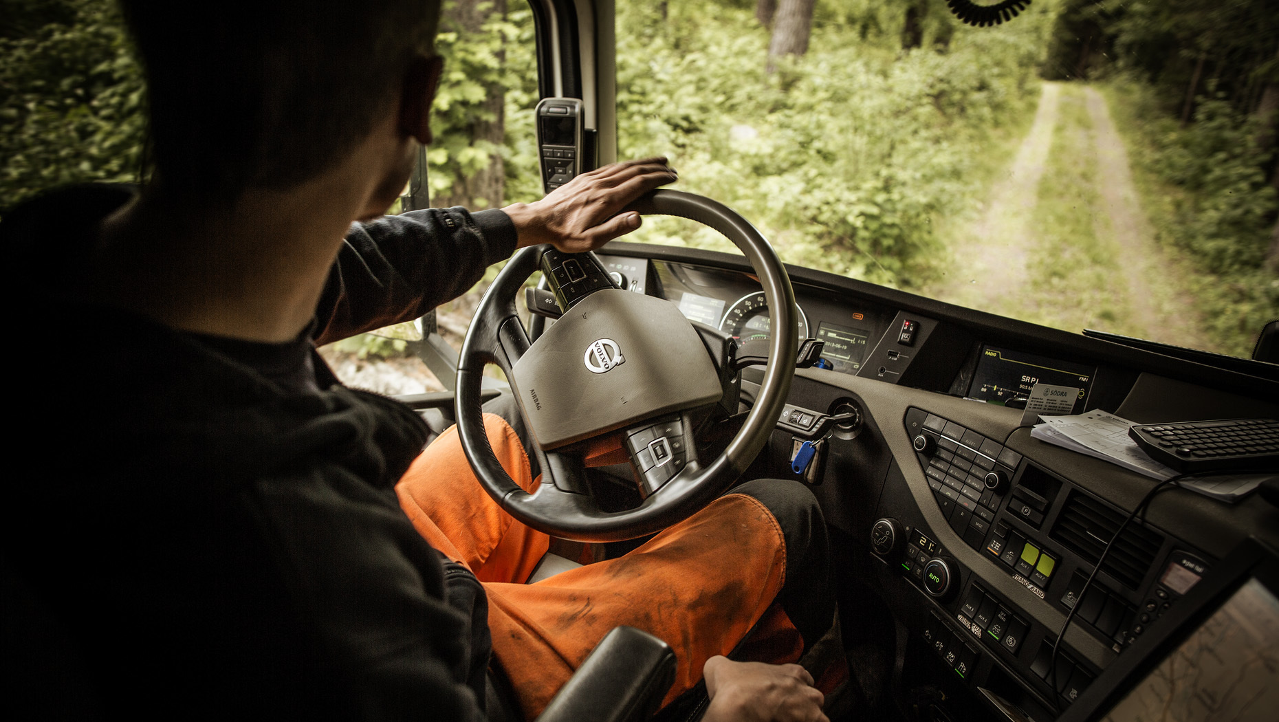 Introducing Volvo Dynamic Steering | Volvo Trucks Magazine